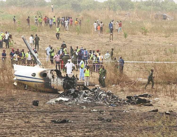 Buhari, Atiku Mourn With NAF, Families Of Victims Of NAF Plane Crash ...
